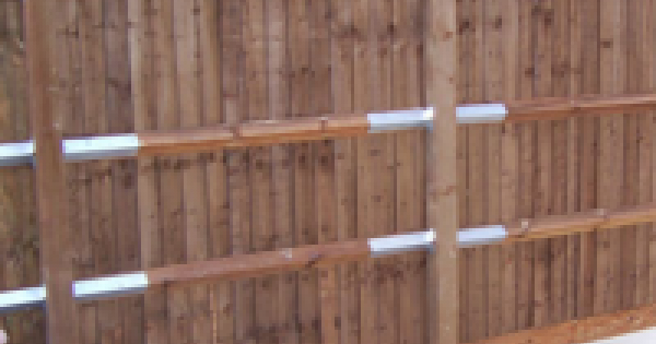 How to Build an Arris Rail Fence | Rail Brackets | Fencing Shoes ...